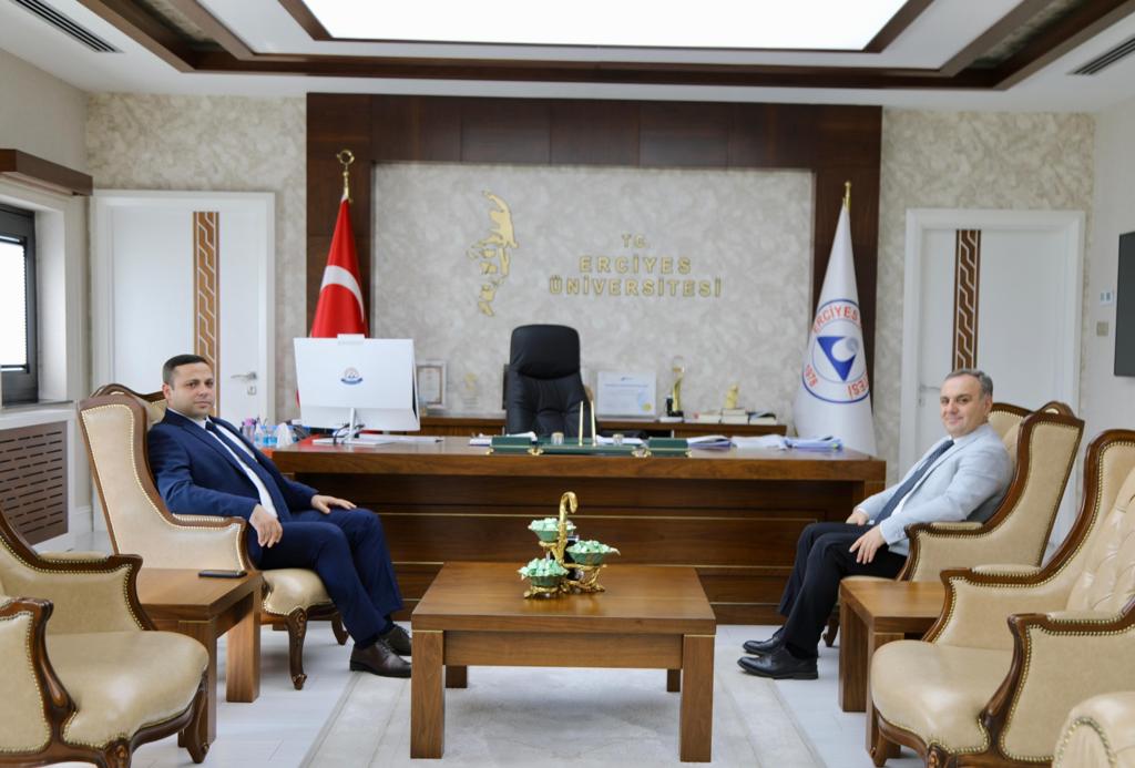 Kayseri 2. İdare Mahkemesi Başkanı Cengiz’den Rektörümüze Ziyaret